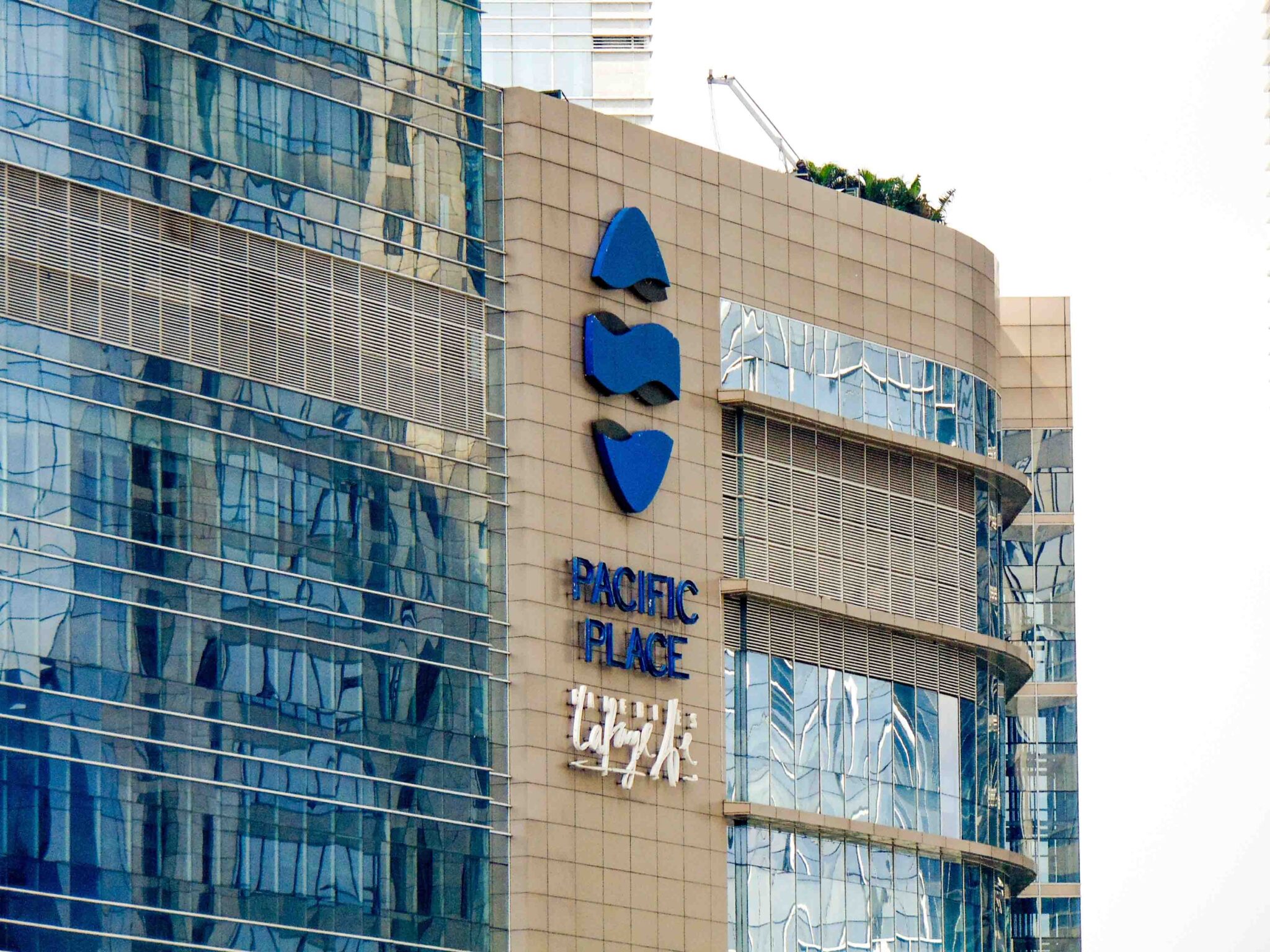 Very Proud! Ini 7 Gedung Perkantoran di Indonesia yang Sudah Menerapkan ...